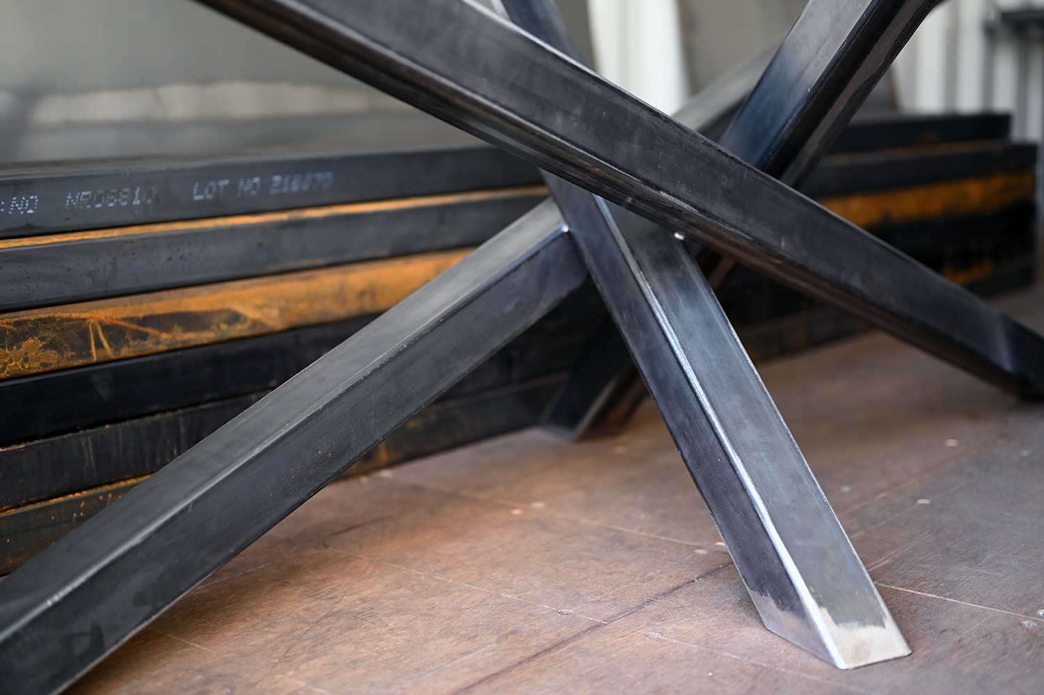 A quoi ressemble l'acier brut